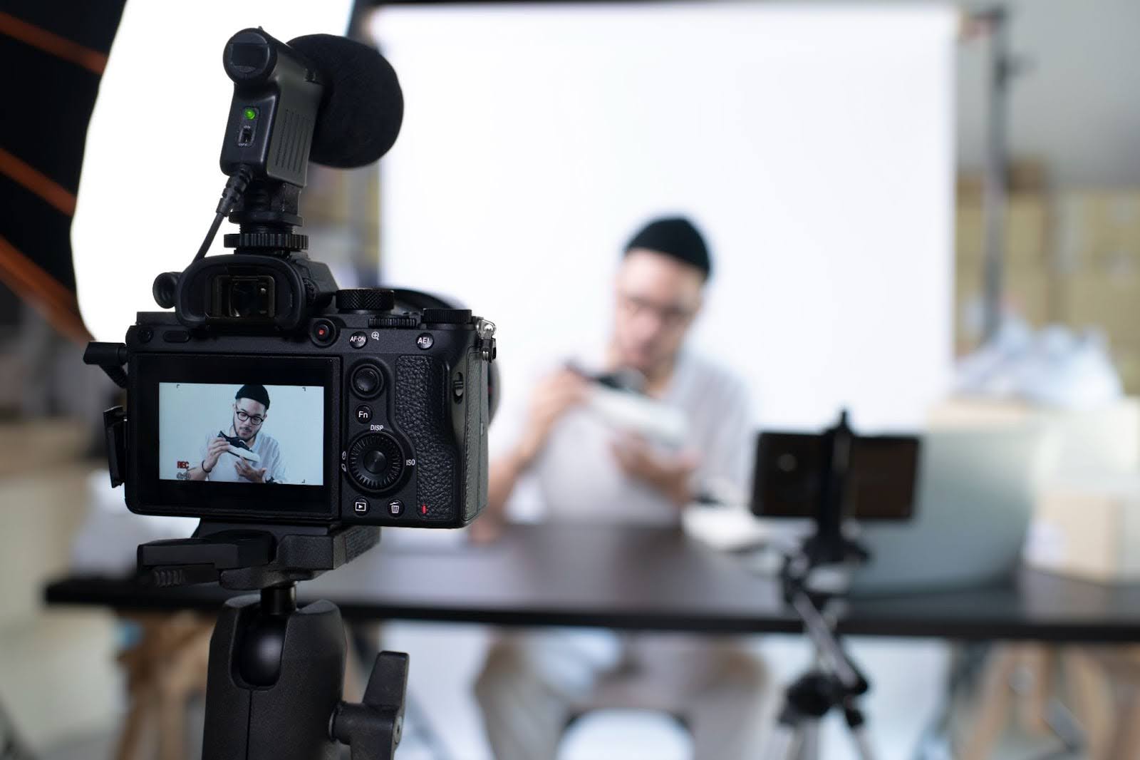 8 Tips to Make a Video Go Viral | aww.media